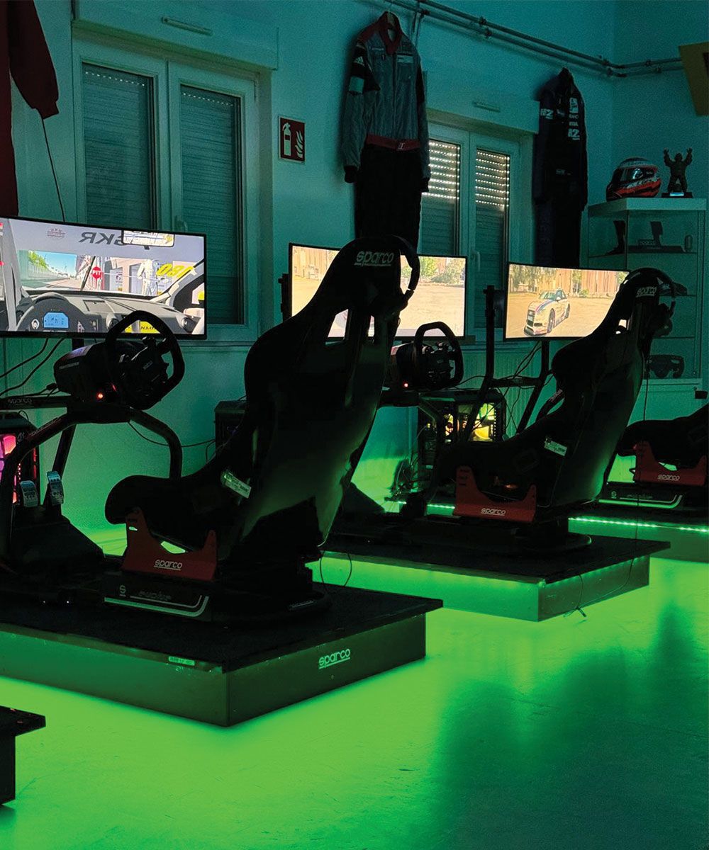 F1 Race Simulator | KickCity