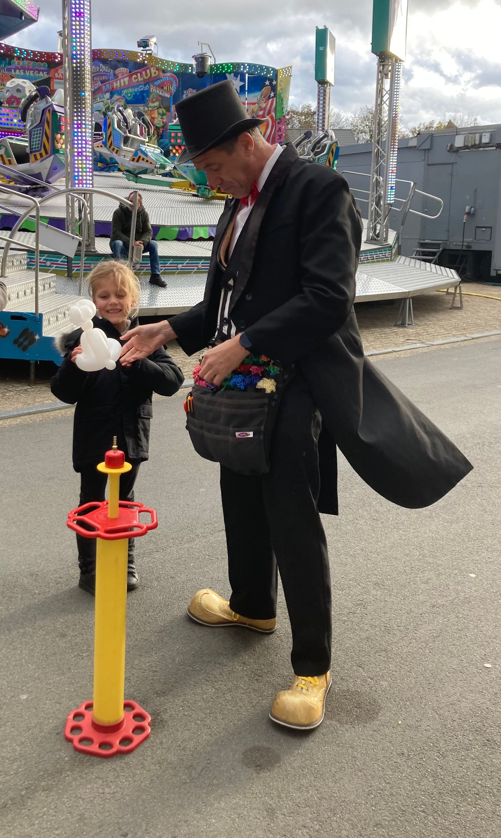 Clown Fiebel te gast op jaarmarkt kermis te Niel | Fun & Design- Voor ...