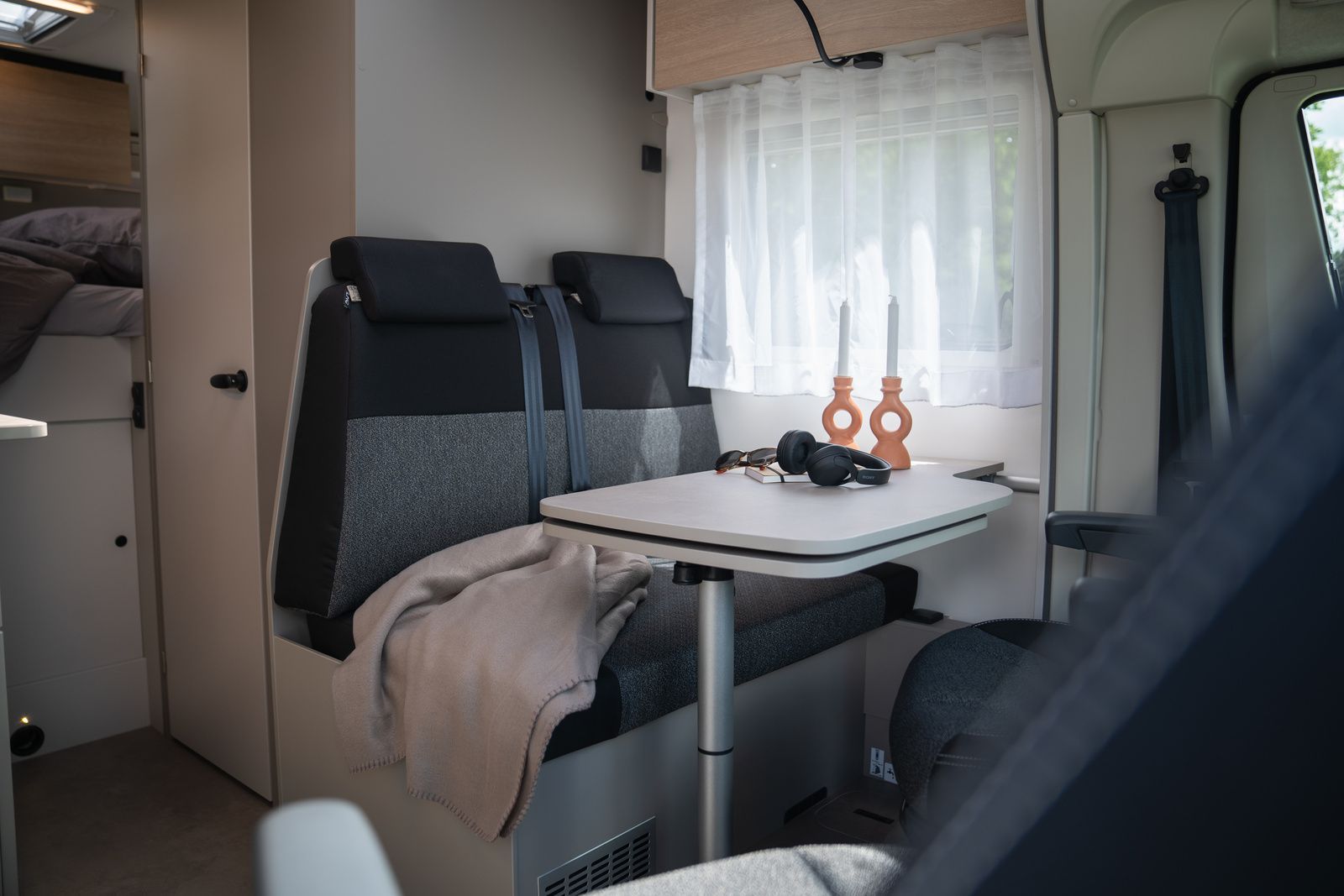 LMC Tracer V600 – Limburg Motorhomes