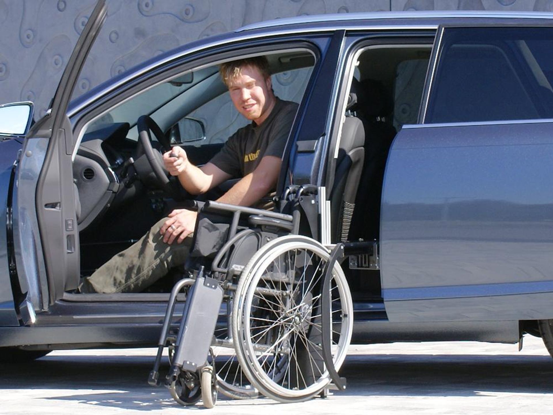 Zelf rijden met een fysieke beperking | Auto-aanpassingen | Abeco Mobility